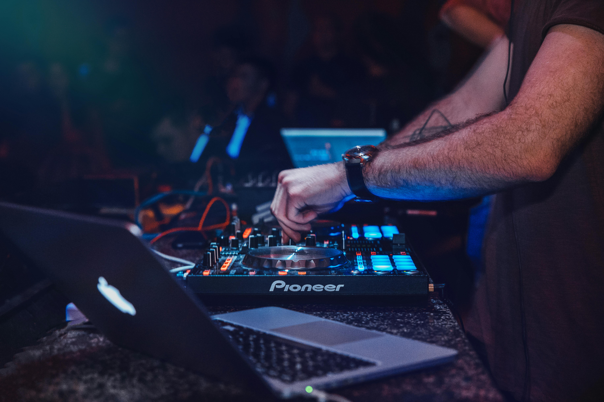 Breakthrough for the DJ community: Twitch launches revolutionary DJ ...